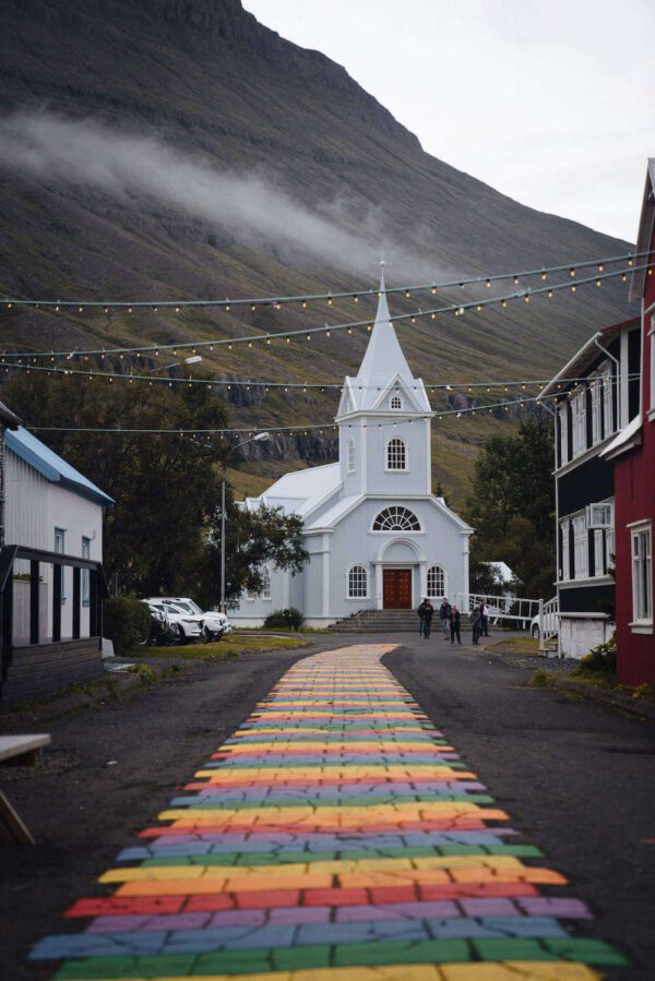 Iceland Maps + Guidebooks: Your Ultimate Travel Resource